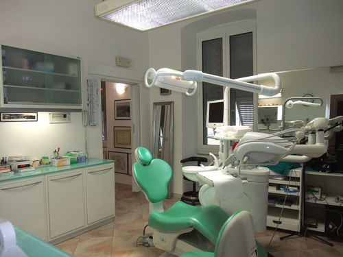 STUDI DENTISTICI DR VALTER LEROSE - Dr. V.LEROSE
